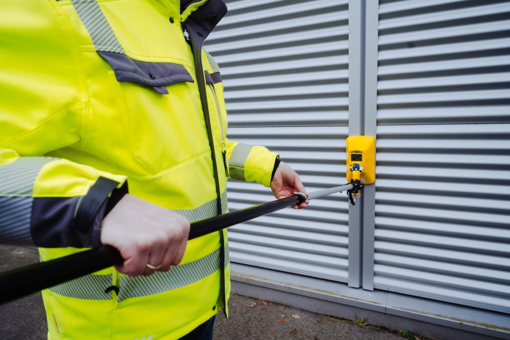 CoMo-170/300 Telescopic Pole - NuviaTech Instruments